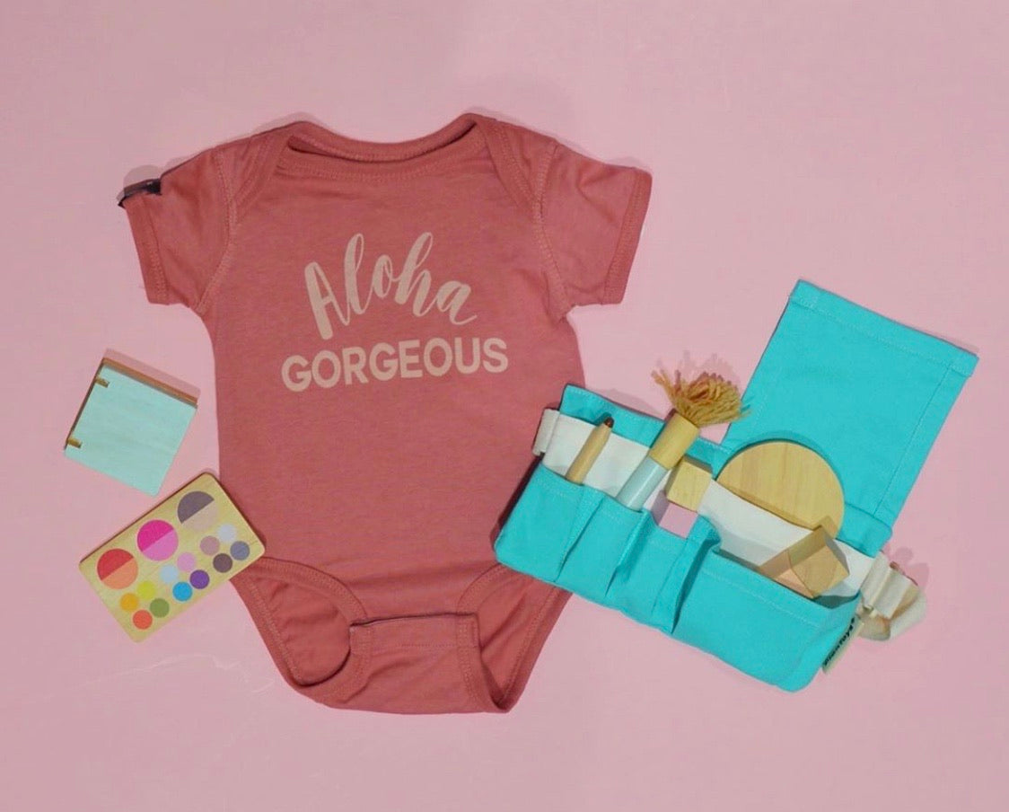 Aloha Made Baby | Aloha Gorgeous Onesie – Hopscotch
